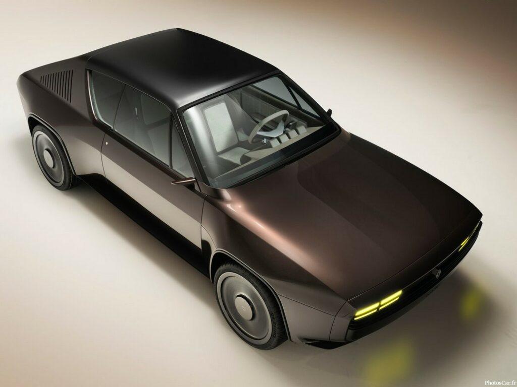 Renault R17 électrique Restomod 2024 - Design rétro-futuriste