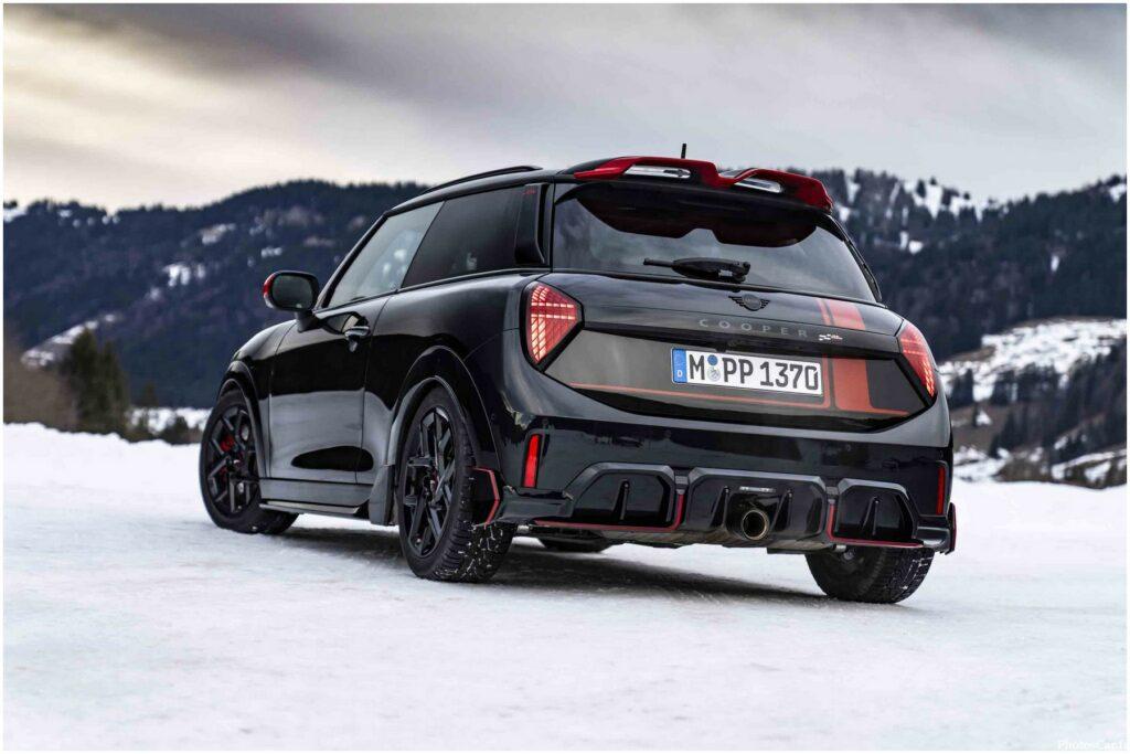 Mini JCW 2025 : L'alliance parfaite entre sportivité et élégance