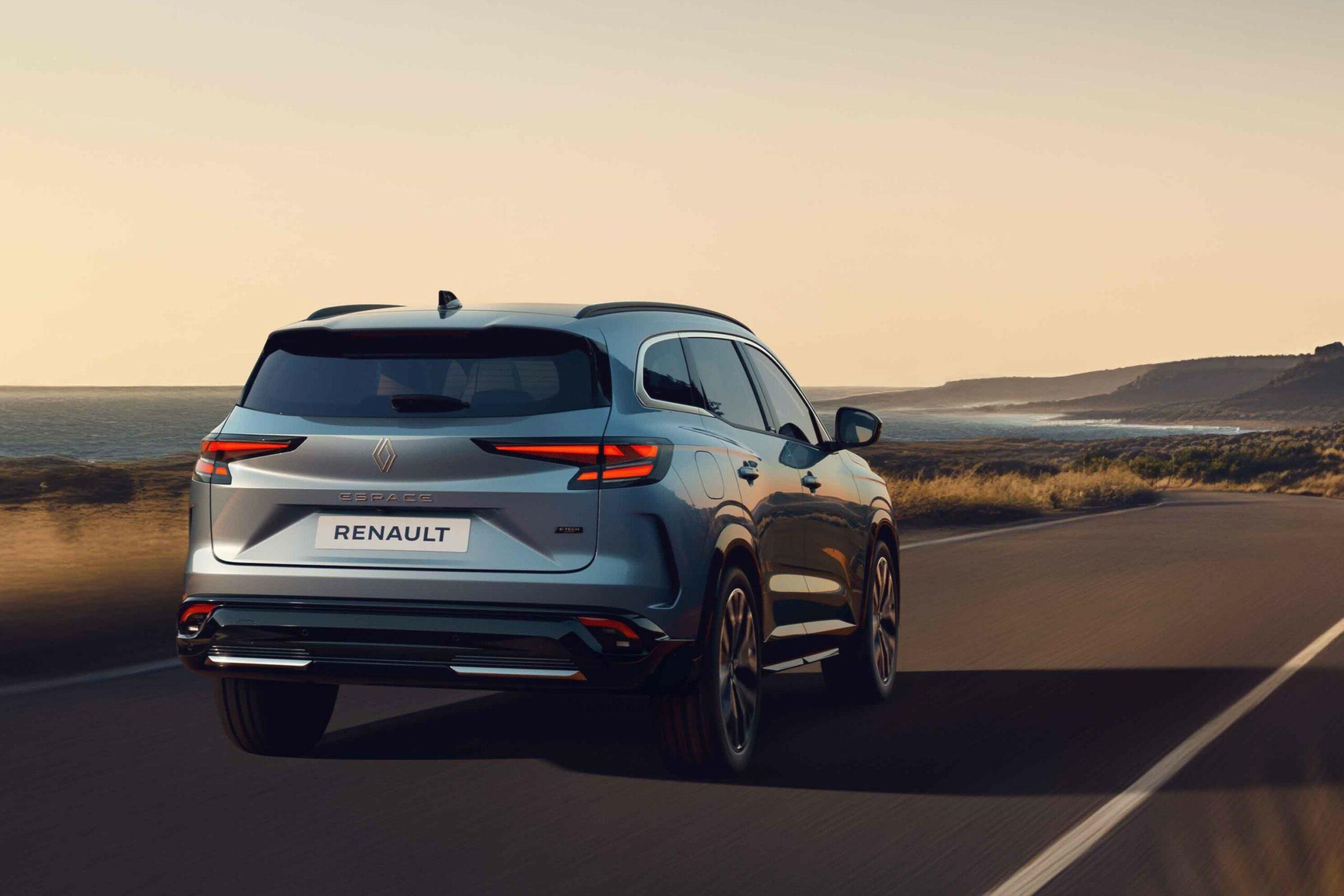 Renault Espace E-Tech 2025 : Luxe et la modularité pour la famille