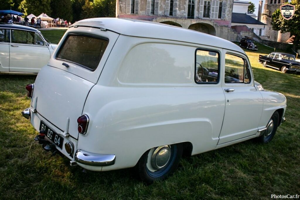 Simca Aronde : L’icône vintage qui séduit encore les passionnés