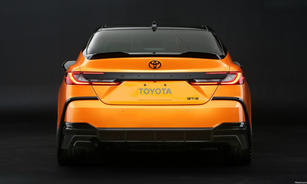 Toyota Camry GTS Concept 2025 - Design et Puissance Dévoilés